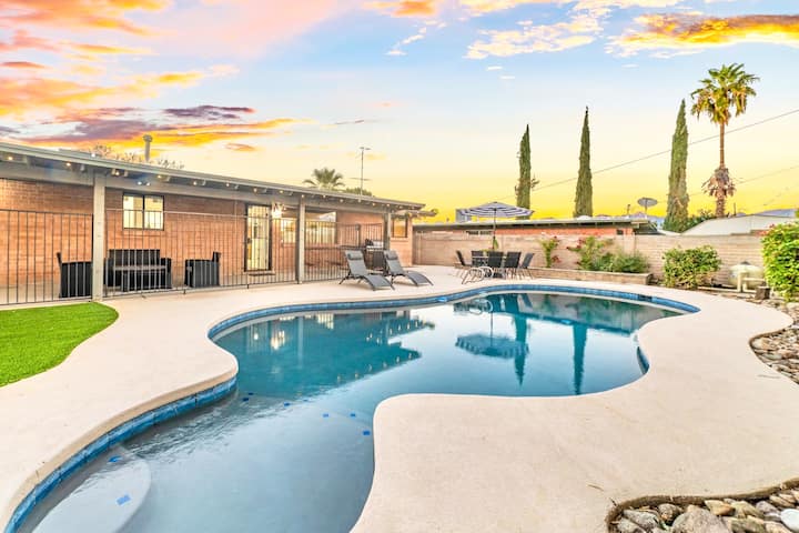 Spacious 4bd W/ Sparkling Pool, Near Saguaro Park! - Tucson, AZ