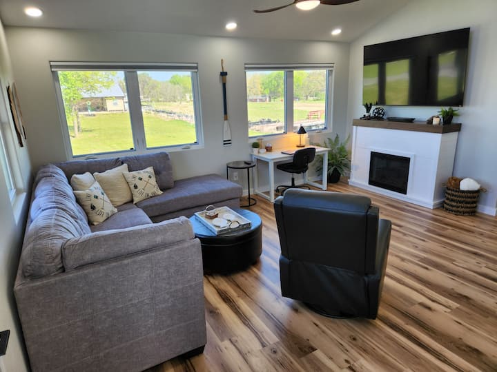 Grand Lake Cabin @ Duck Creek, Sleeps 6, W/hot Tub - Disney