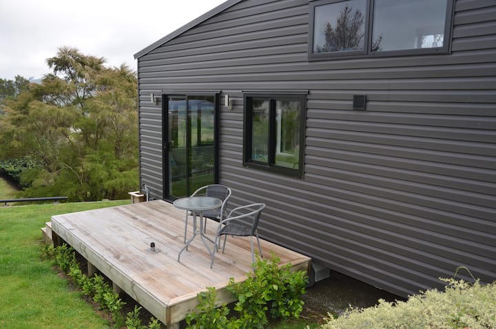 Tiny Home Charm - Modern Convenience - 