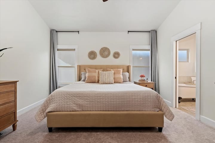 Meridian Patio Home W/games & Seasonal Pool - Boise, ID