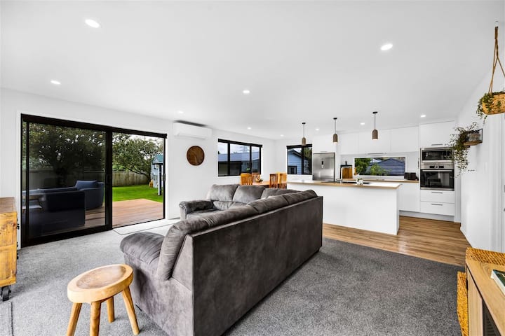 Entire Home - Close To The Bowl For Womad - 
