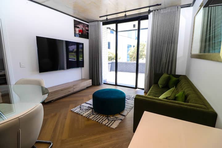 Modern Apartment In Century City - Cape Town