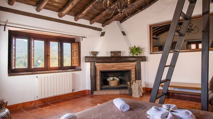 Casa Rural Con Chimenea - La Calahorra