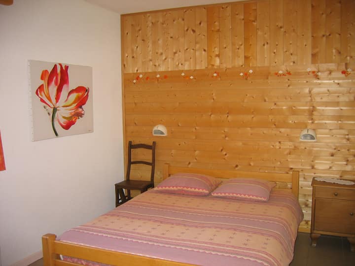 Chambre Dans Le Gîte La Tuffière - Ornans