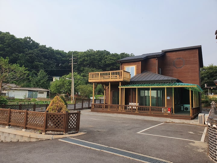 파주한옥펜션 미국식 목조주택 - 남면