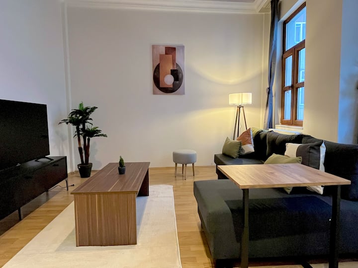 High Ceiling Flat In Most Touristic¢ral Area - Beyoğlu