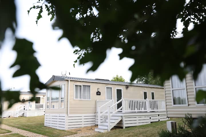Hampshire Caravan- Sleeps 6 - Southampton, UK