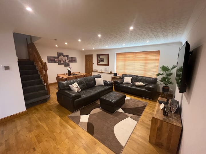 Wilford Charm: Spacious 3br Retreat In Nottingham - Nottingham