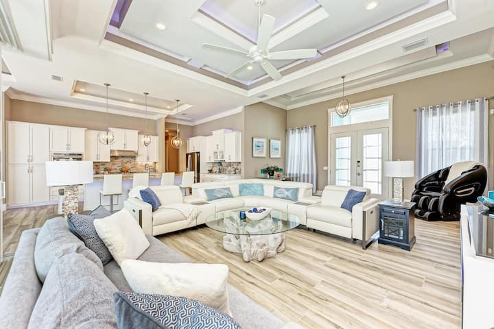 Luxury Waterfront Home With Heated Pool & Hot Tub - Punta Gorda, FL