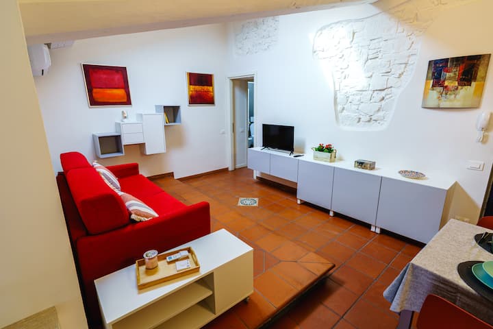 Charme E Comfort: Elegante Bilocale Ristrutturato - Brescia