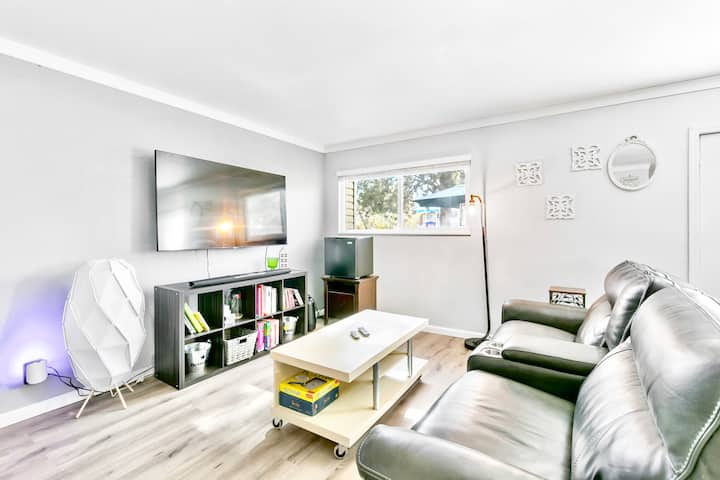 Modern Private Retreat Near Riverwalk District! - Reno, NV