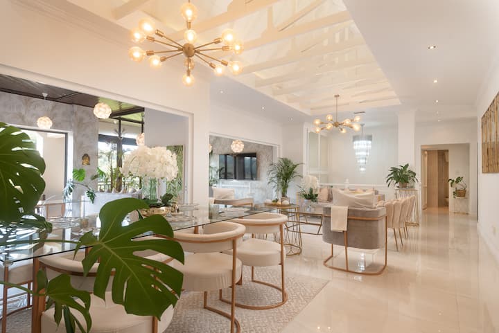 Elegant, Light Zimbali House - Dolphin Coast