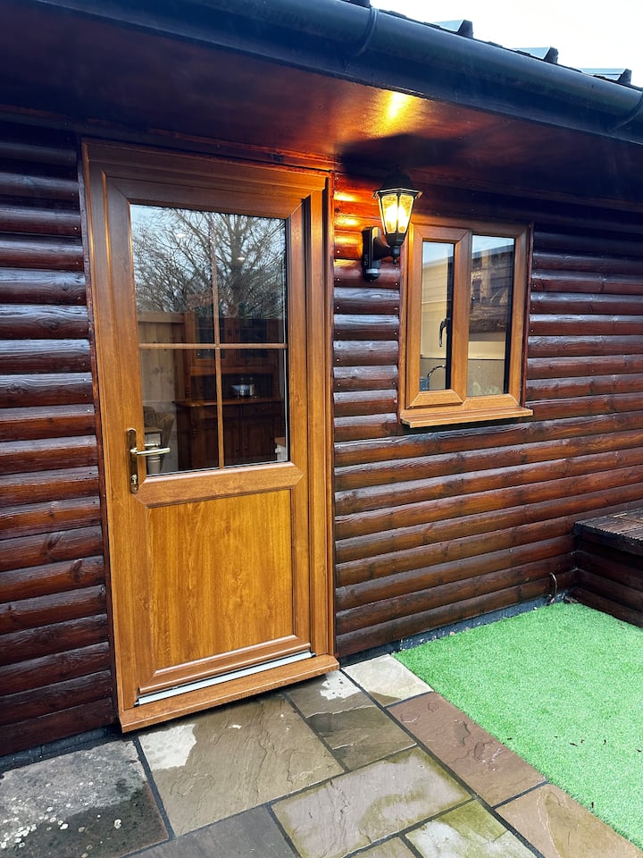 Honeysuckle Cottage, The Glasshouse Inn, May Hill - Forest of Dean