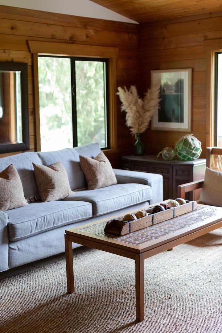 Betty Ann Cabin, Galiano Island - Salt Spring Island