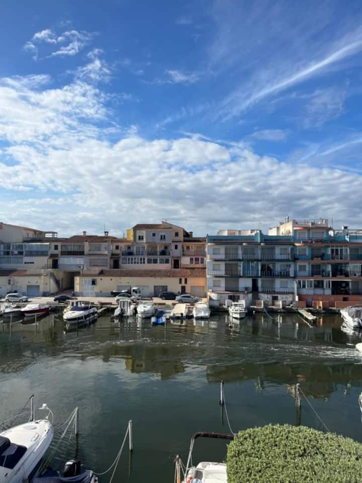 Apartamento Con Vistas Al Canal. - Empuriabrava