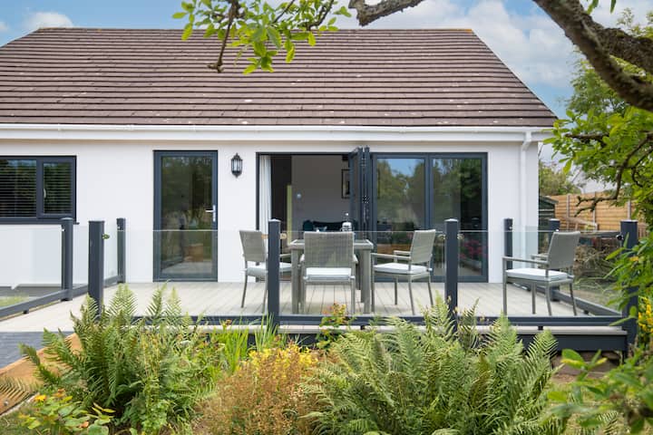 Accessible Home/profiling Bed/wetroom/hoist - New Quay