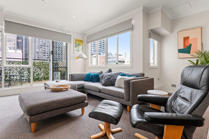 City Central 2br Temple Court W/ Balcony & Carpark - Melbourne