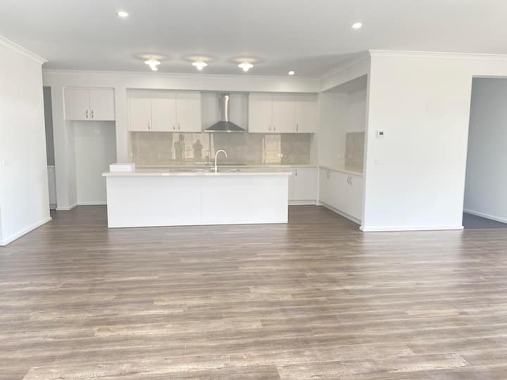 1 Room In 3br Home (Newly Built) - Nagambie
