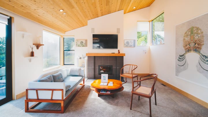 *Artnet Featured* Living With Art From Worldwide - Cooks Beach, CA