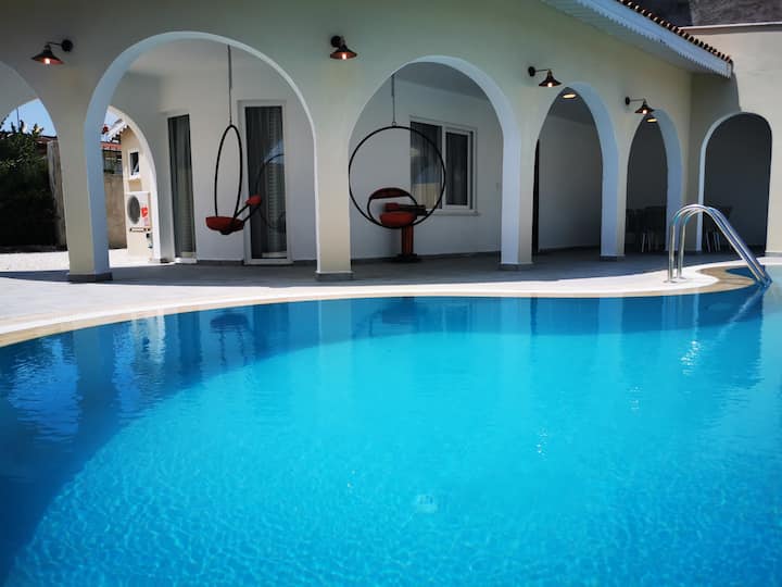 Red F30 Kırmızı,modern Tasarım - Belek