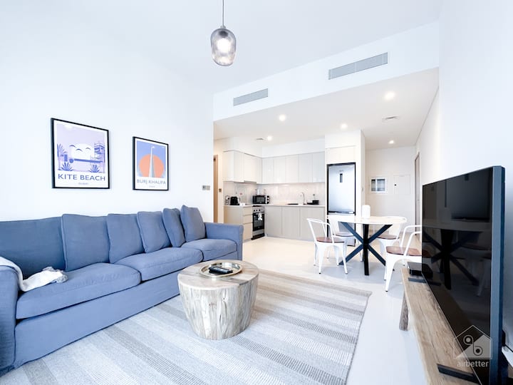 Burj Royale Modern & Elegant 1b With City View - Dubai