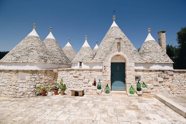 Traditional Trullo With Swimming Pool - Carovigno