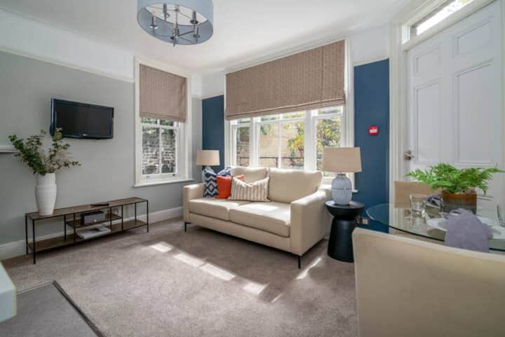 5 Doughty Street - 1 Bedroom - Bloomsbury