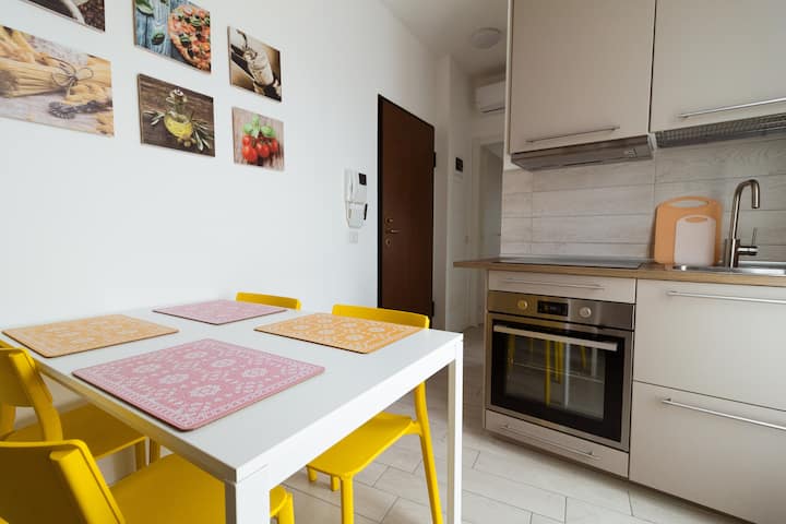 [Piazza Tricolore]-appartamento Con 2 Suite - Milano