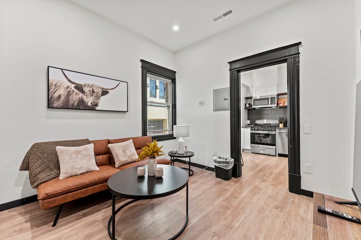 Downtown Mountain View | Castro St | 1br/1ba Apt - Mountain View, CA