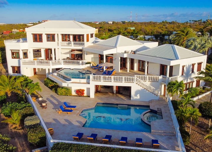 Golf Cart-2 Min. To Beach/2 Pools/2 Hot Tubs - Anguilla