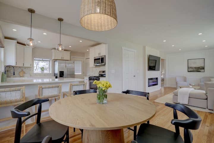 Bright Modern House*pet Friendly*hot Tub* - Denver, CO