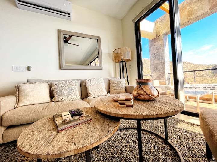 Oceanview Penthouse Condo With Private Rooftop - Cabo San Lucas
