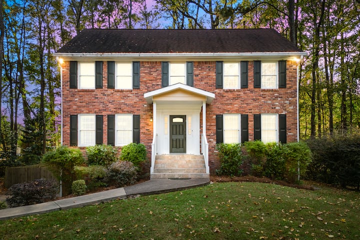 Home In Marietta. - Sandy Springs, GA