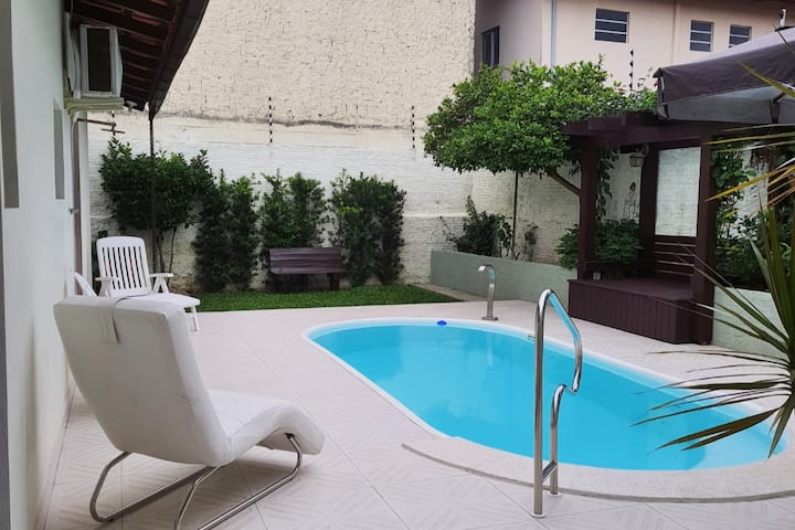 Ingleses-casa 3 Qtos, Todos C/ Ar-condic-piscina - Florianópolis