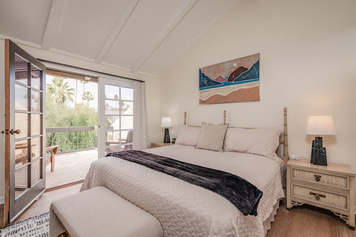 Spacious Getaway Golf+freetennis+pools Heated24/7 - Palm Springs, CA