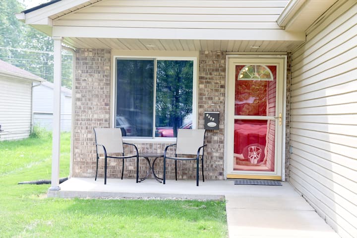 Single Level Home - Dearborn, MI