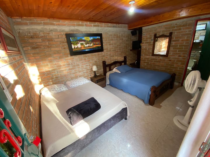 Chalet Alto Bonito - Quimbayas - Montenegro