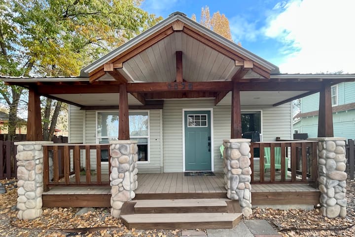 Cozy 1910 Downtown Retreat! 1 Block From Main St. - Montrose, CO