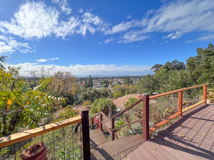 New! Home With Epic Views Of The Bay Area! - Oakland, CA