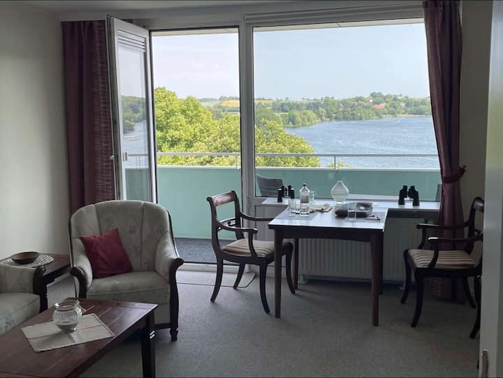 Apartment With Breathtaking Lake View - Bad Segeberg