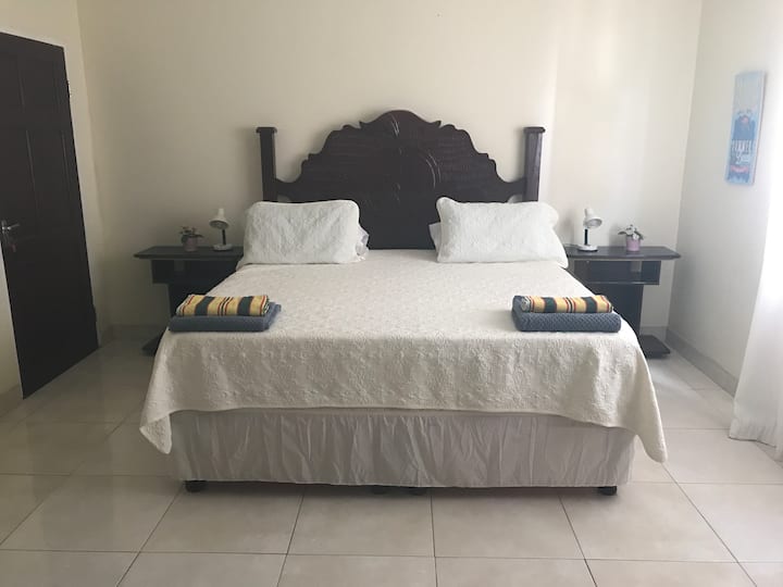 Triplets On The Bay 4 Bedroom - Montego Bay