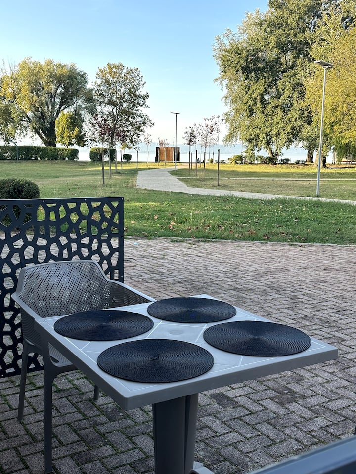 3 Fős Vízparti Panorámás - Zamárdi