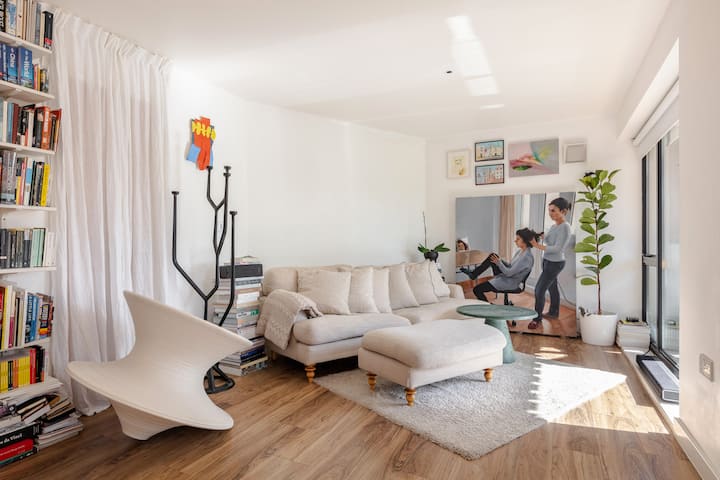 Sunny Architect & Artist’s Flat In Shoreditch - Walthamstow - London