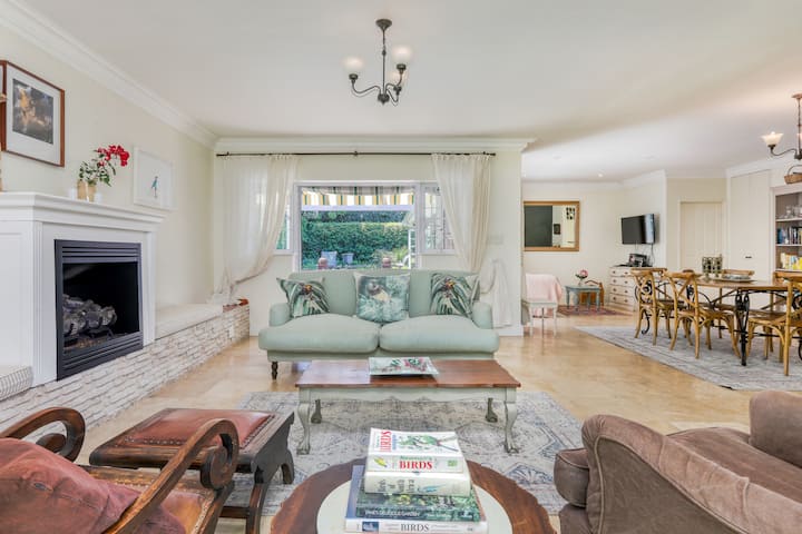 Private Home & Garden Sanctuary - Kapstadt