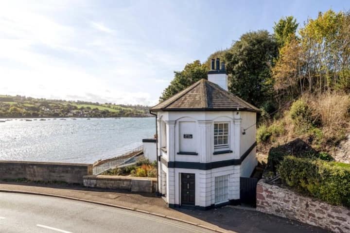 Historic 'Old Toll House' Shaldon - Amazing Views! - Newton Abbot