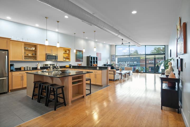 Buddha's Bungalow Above The Highlands - Louisville, KY