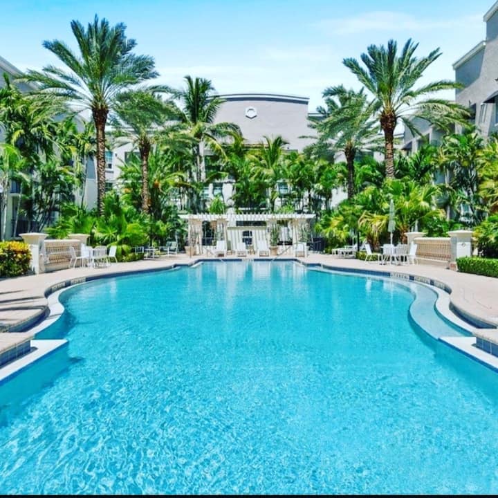 Vibrant Downtown West Palm Beach - West Palm Beach, FL