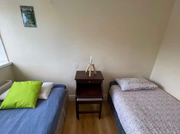 Relaxing 2 Single Beds - Donabate