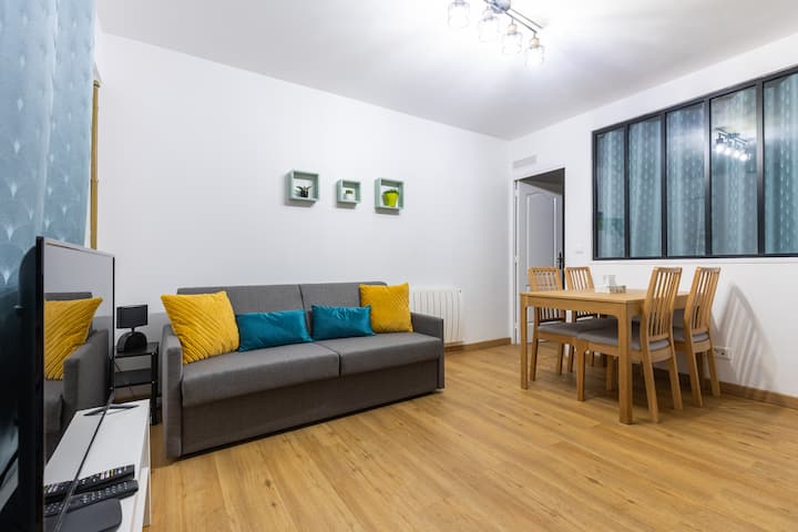 Home Bastille - Les Lilas