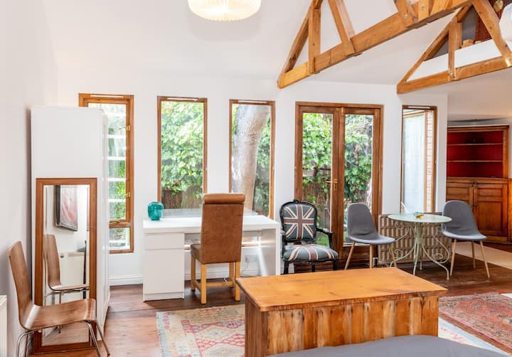 Private And Quiet Garden Cabin - London